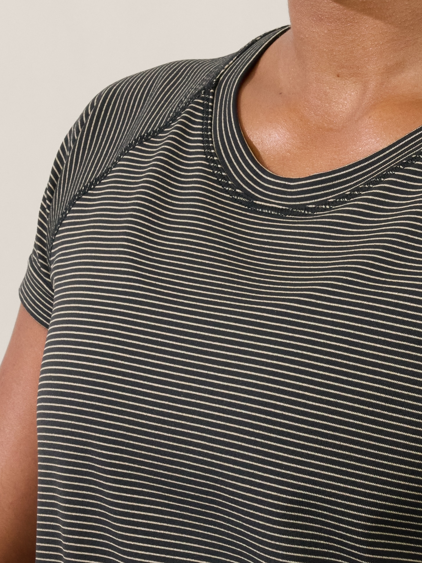 Momentum Seamless Tee | Athleta